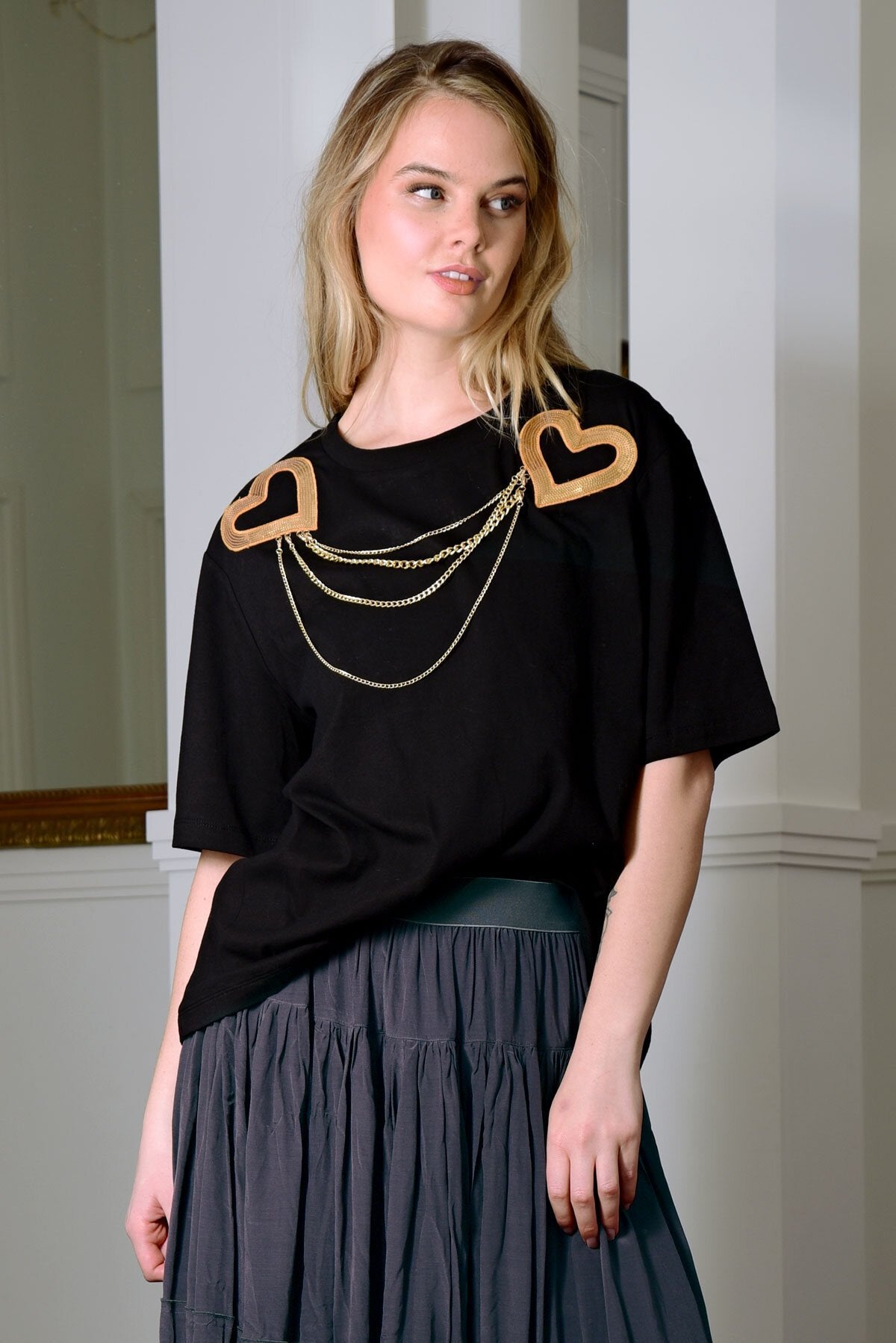 UnChain Me T-Shirt - Black – Mariko Boutique